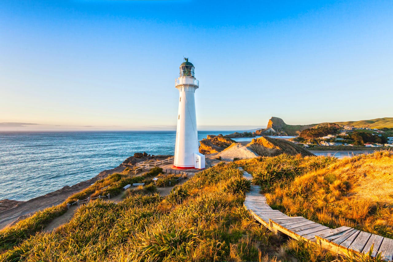 Découvrez Phare de Castlepoint en Nouvelle-Zélande avec un chauffeur ...